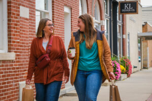 Decorah in a Day / The Must-Do Bucket List Itinerary - Visit Decorah